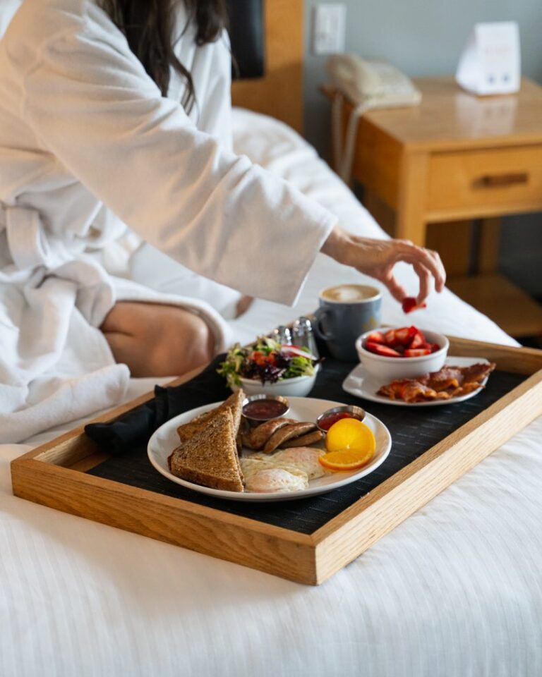 In-Room Dining | Brentwood Bay Resort